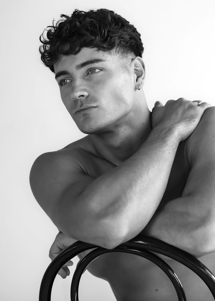 ALEX MODEL - MEN